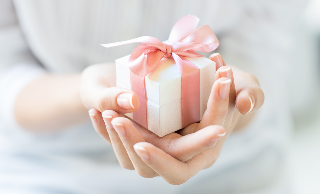 5 Love Languages That Make Relationships Stronger - Whats-Your-Sign.com